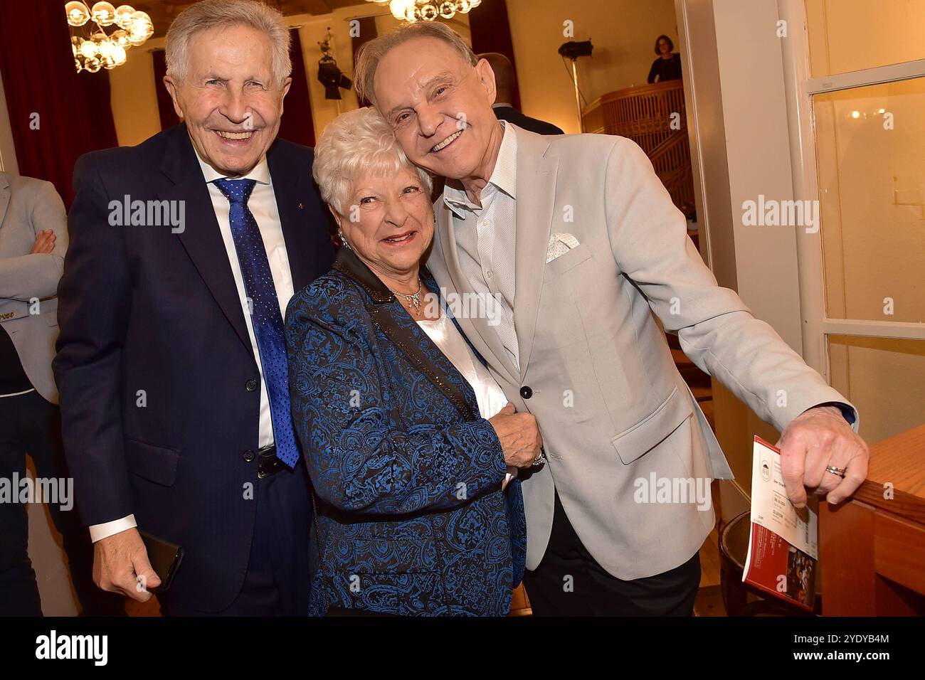 Premiere Märchenkomödie Der Drache Otfried Laur mit Ehefrau Reni Laur ...