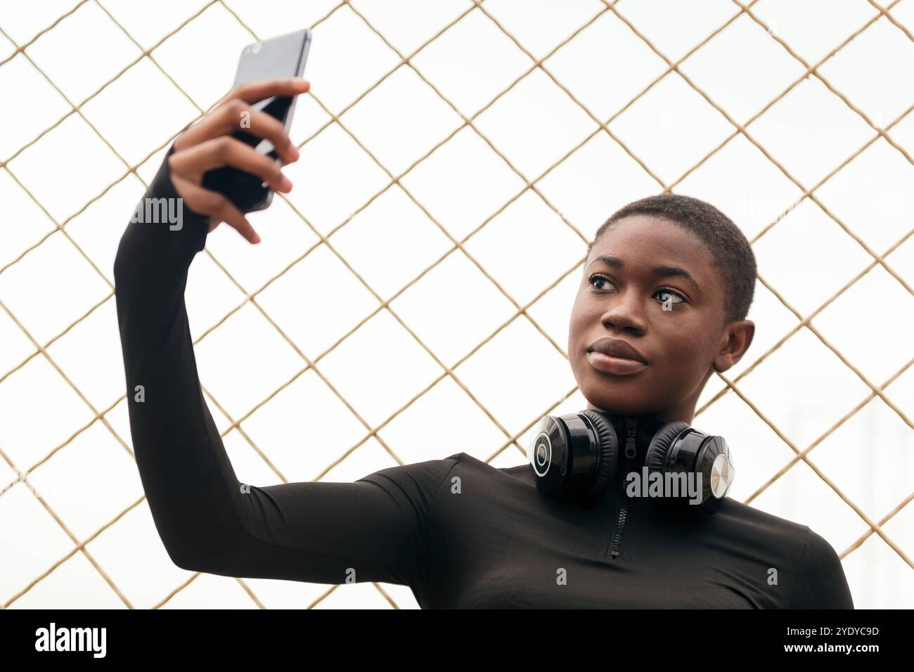 Female wireless headset taking hi-res stock photography and images - Alamy