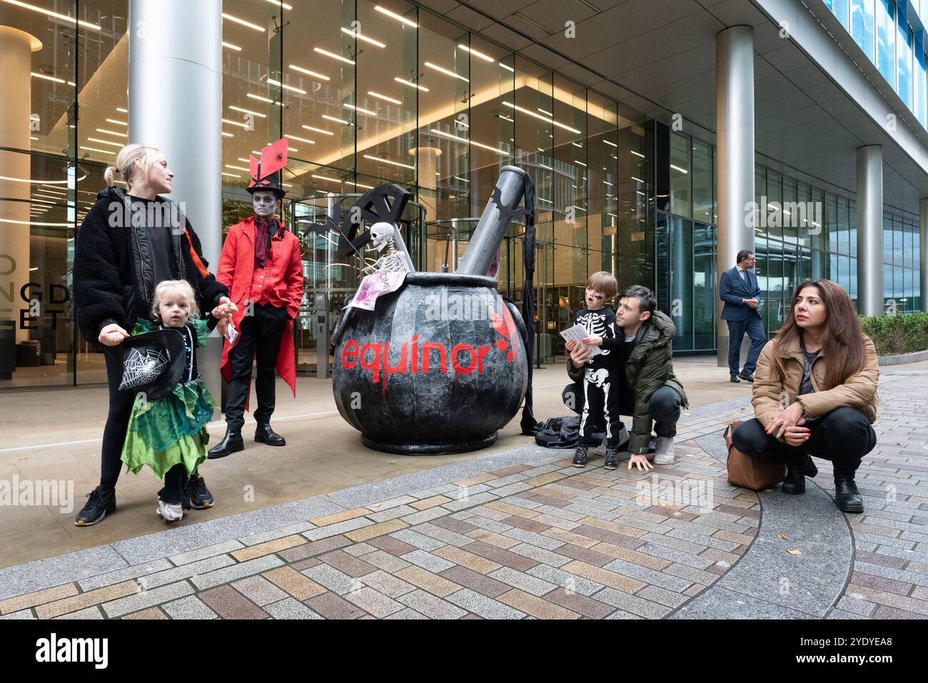 London, UK. 28 October, 2024. Parents and children from climate ...