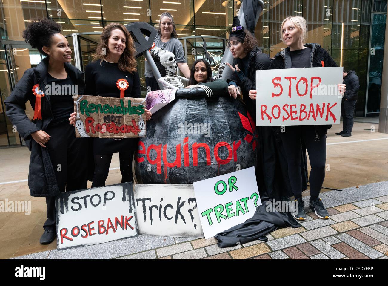 London, UK. 28 October, 2024. Parents and children from climate ...