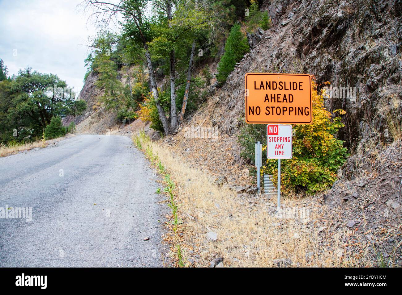 Landslide ahead sign hi-res stock photography and images - Alamy