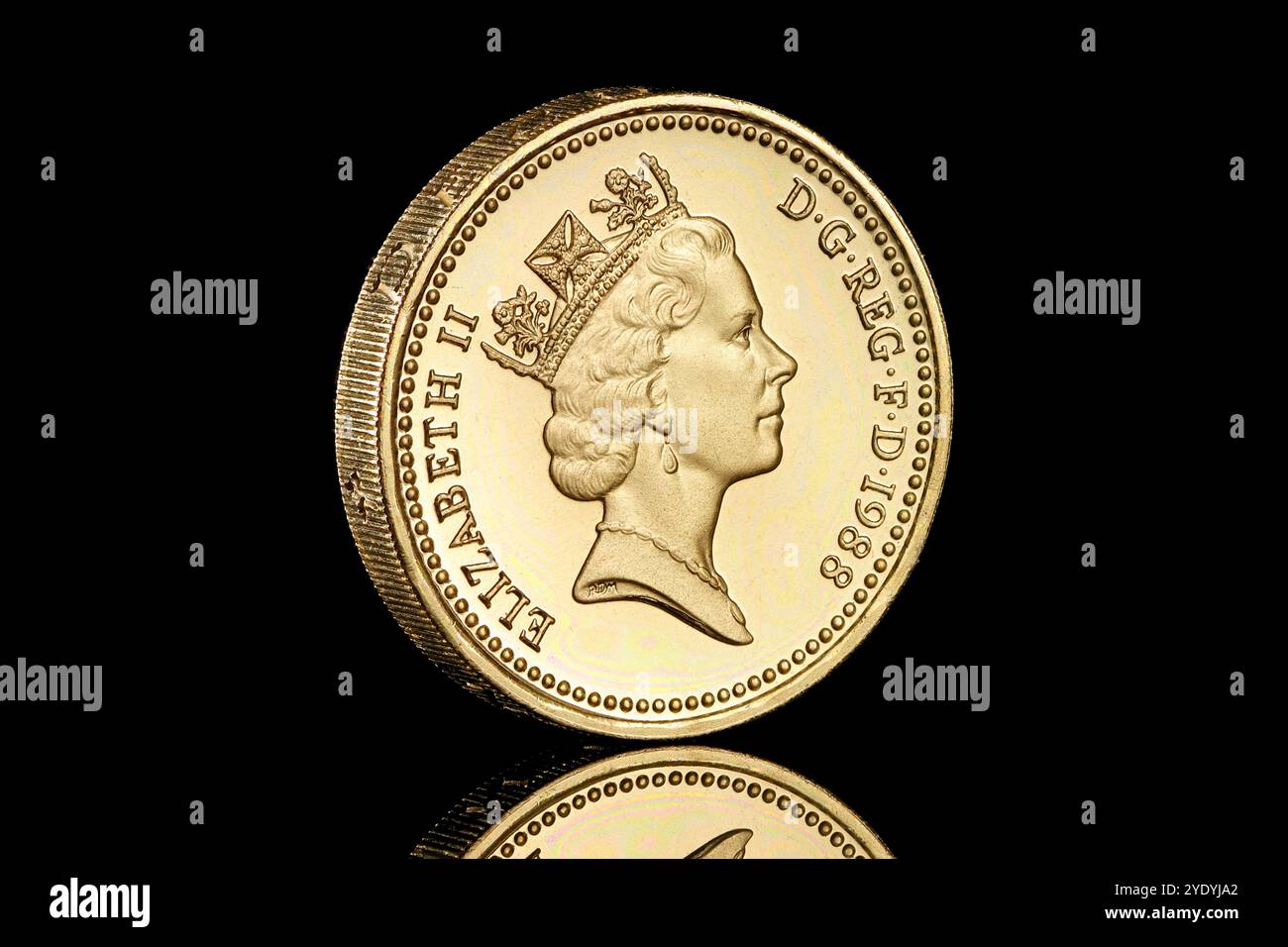 1988 royal shield hi-res stock photography and images - Alamy