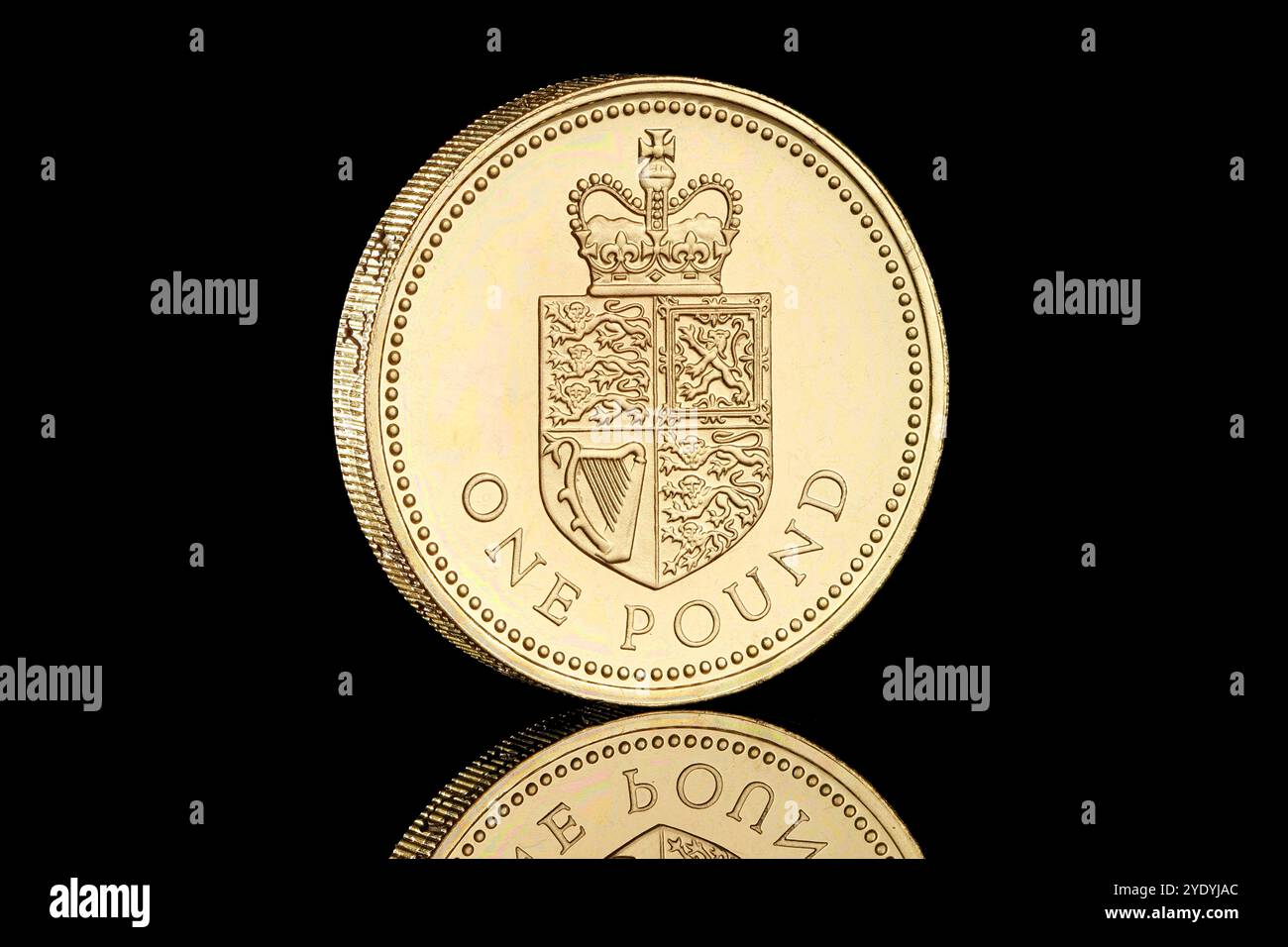 1988 royal shield hi-res stock photography and images - Alamy