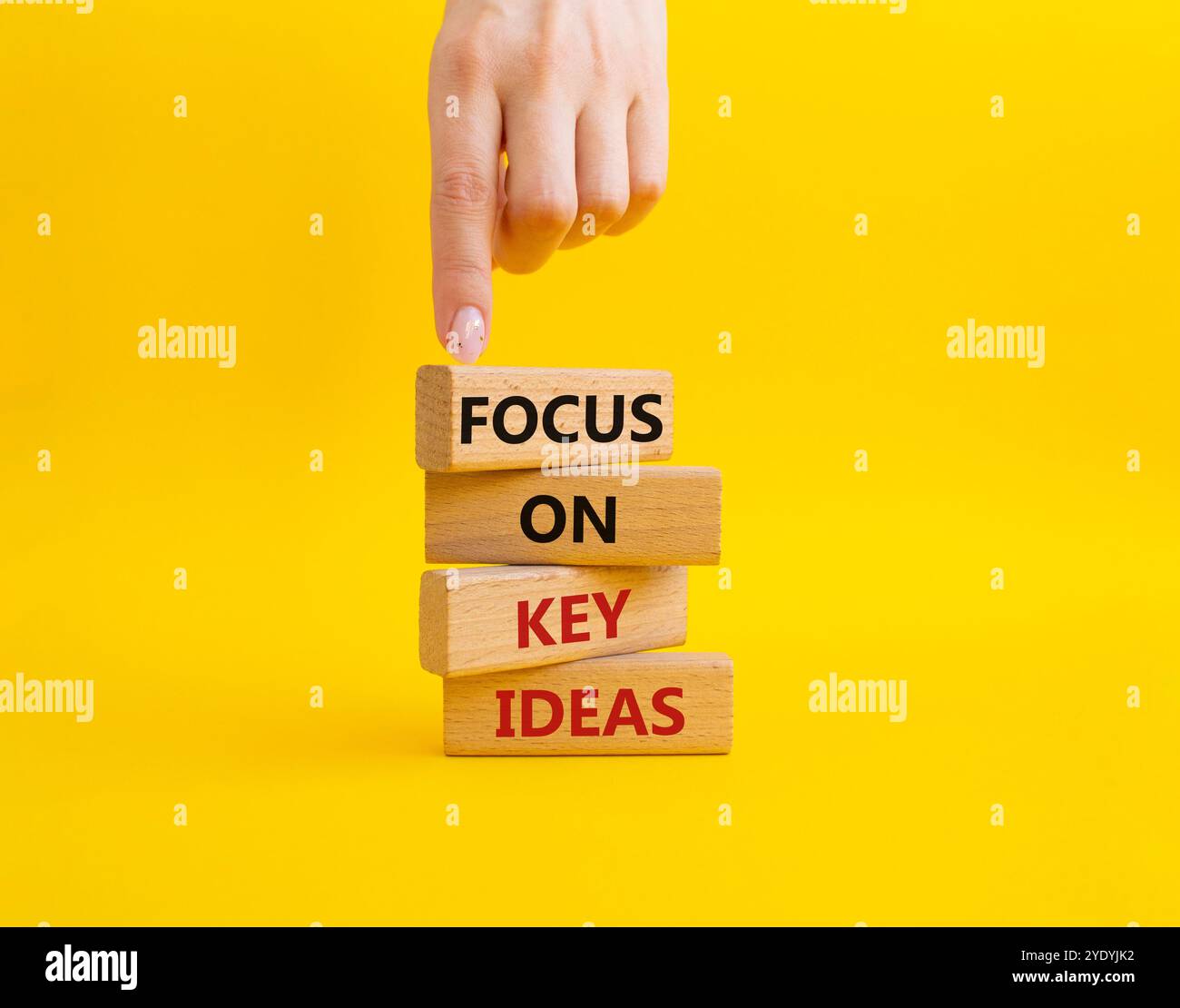 Focus on Key Ideas symbol. Concept words Focus on Key Ideas on wooden ...