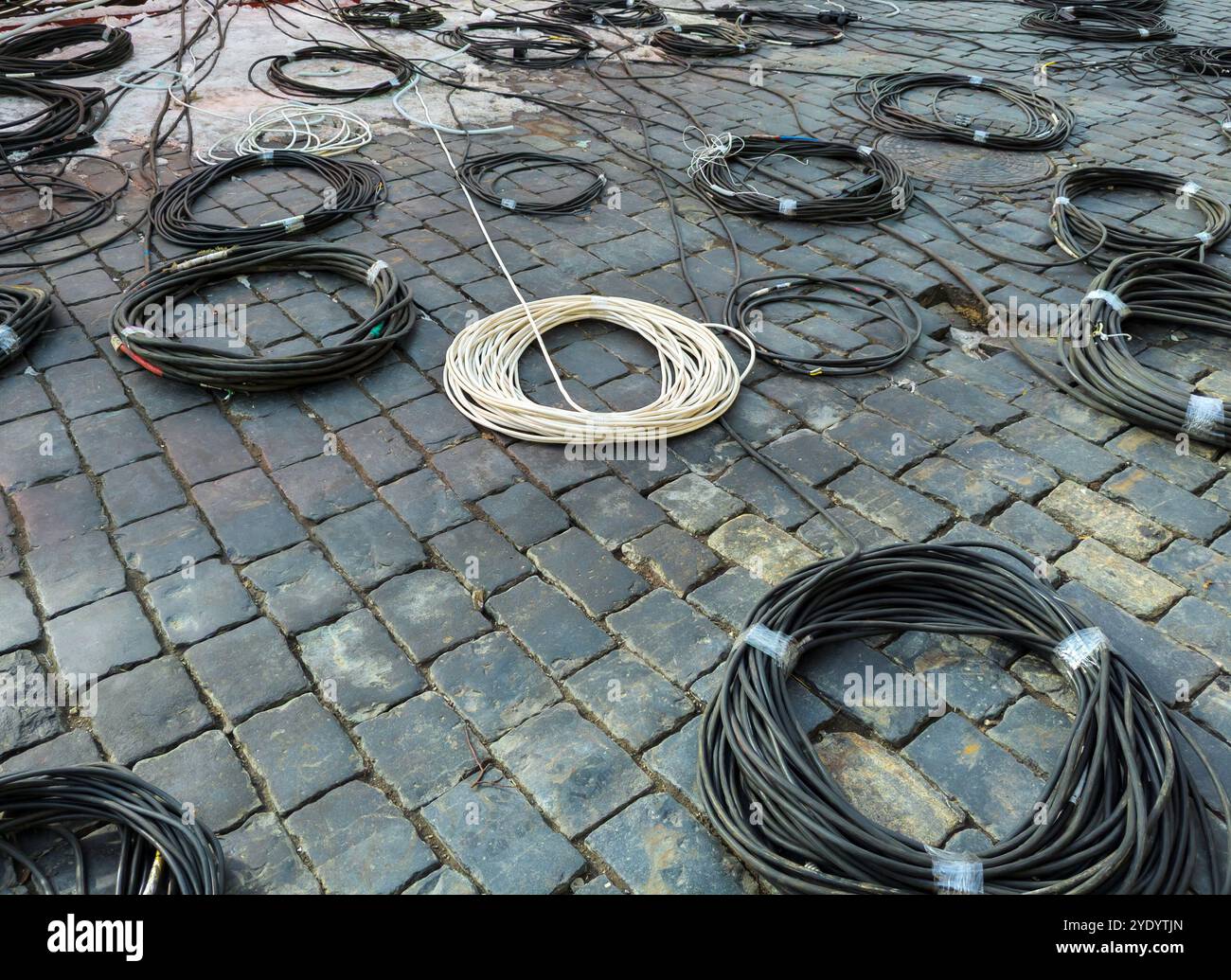 Fibre optic cable laid hi-res stock photography and images - Alamy