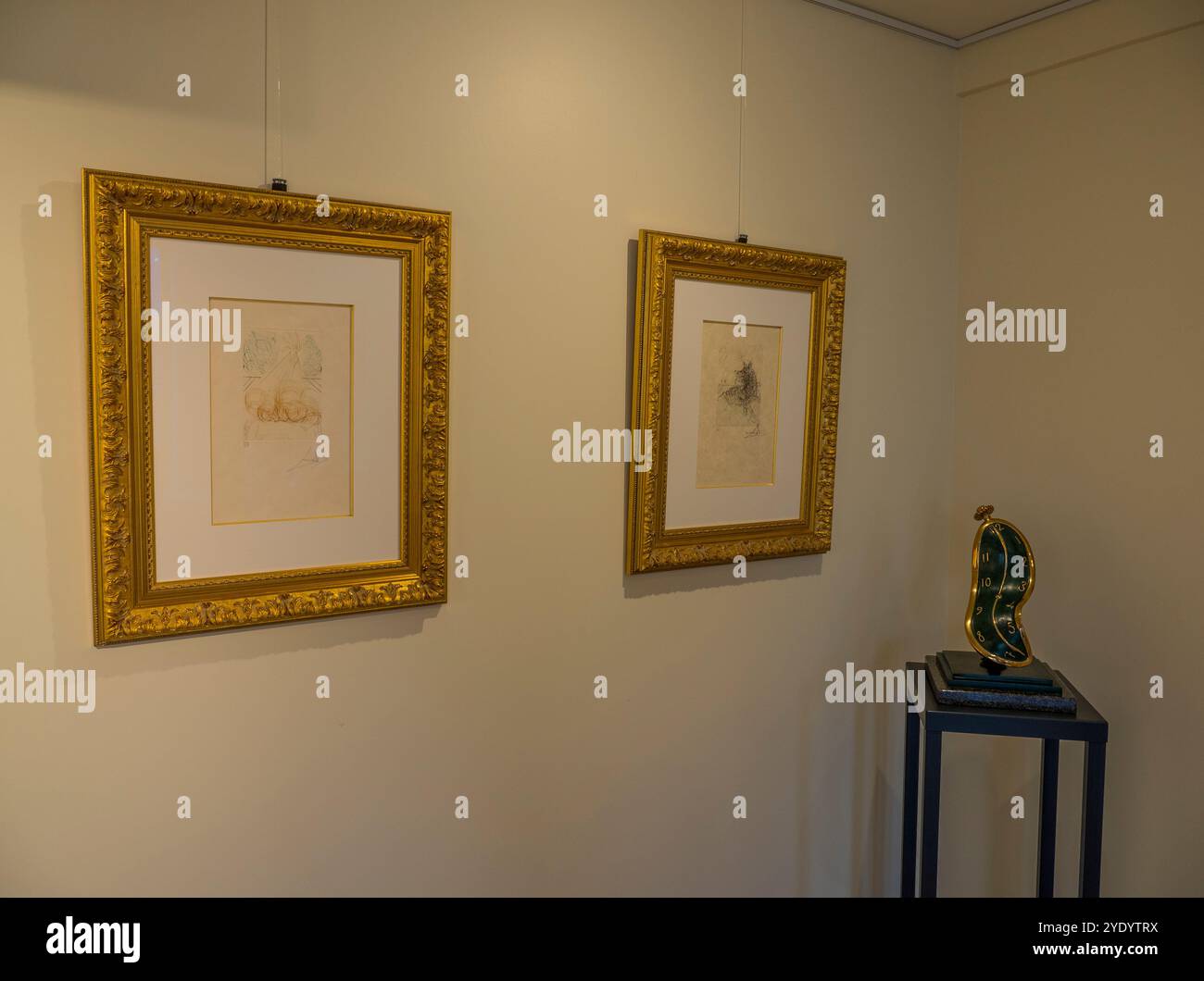 Dali paris museum hi-res stock photography and images - Alamy