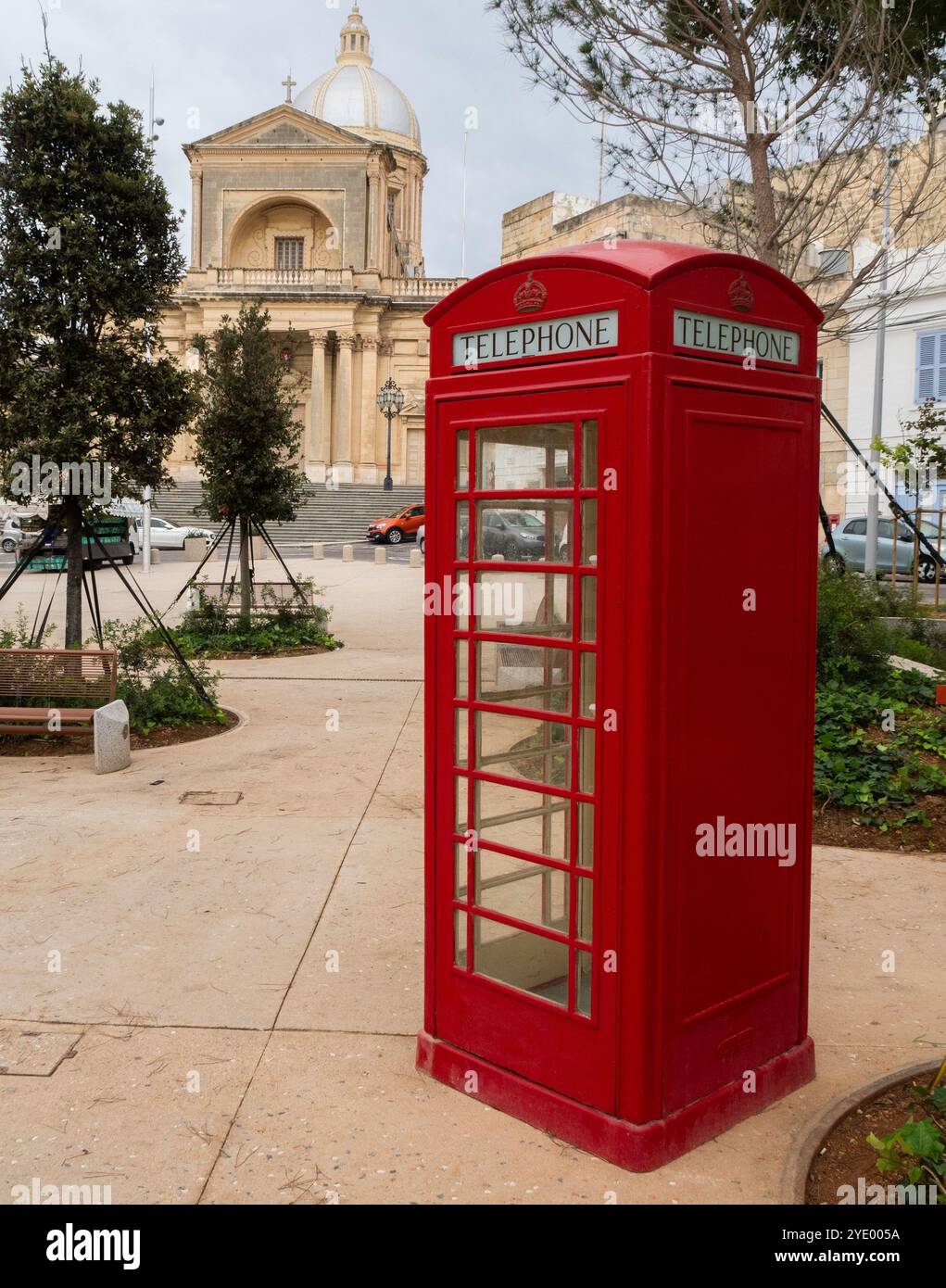Valletta british telephone box hi-res stock photography and images - Alamy