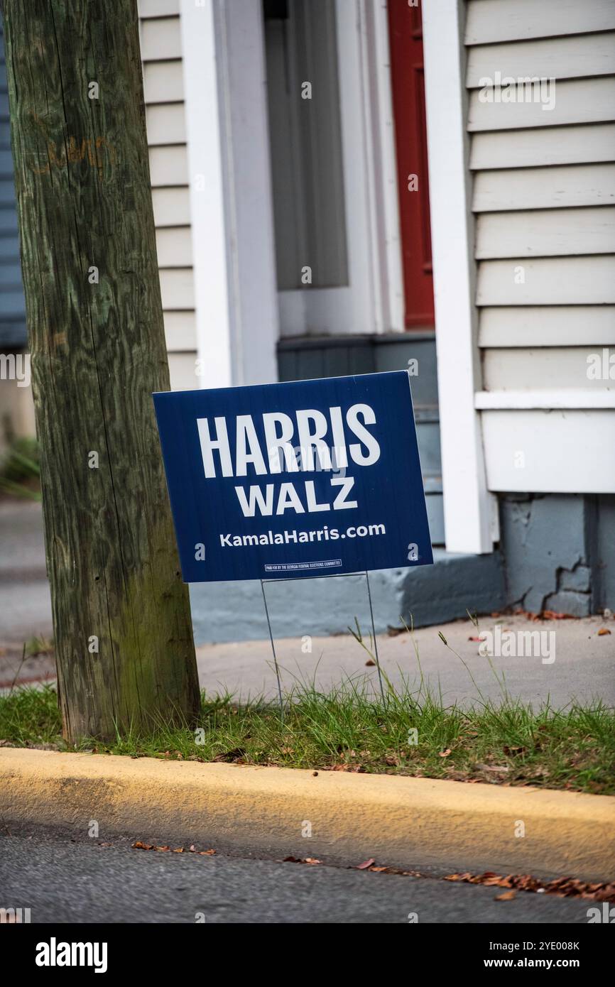 Presidential election polls 2024 hi-res stock photography and images ...