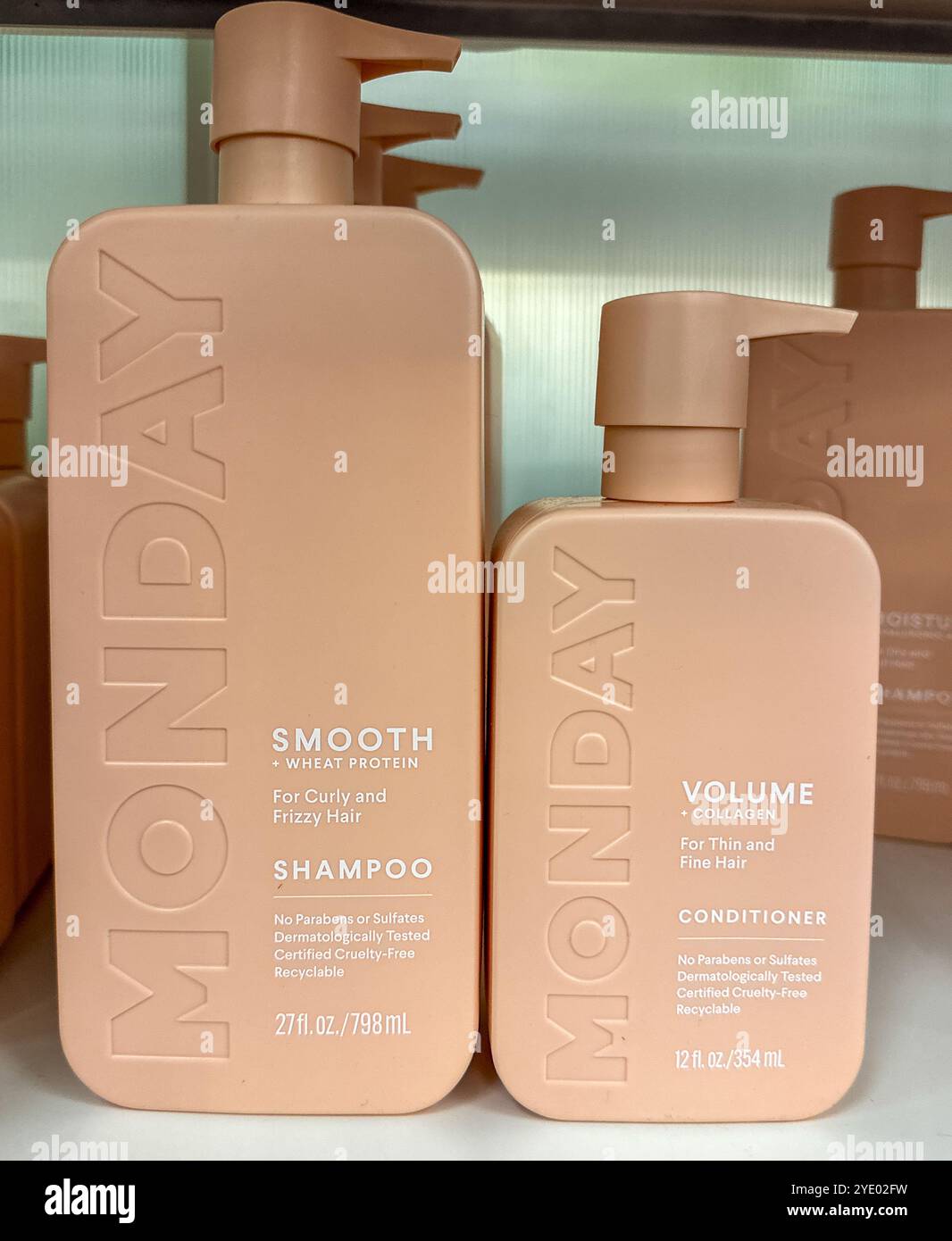 Shampoo store display hi-res stock photography and images - Alamy