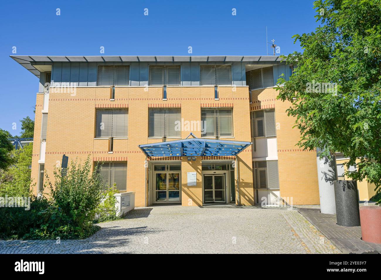 Gfz helmholtz center hi-res stock photography and images - Alamy