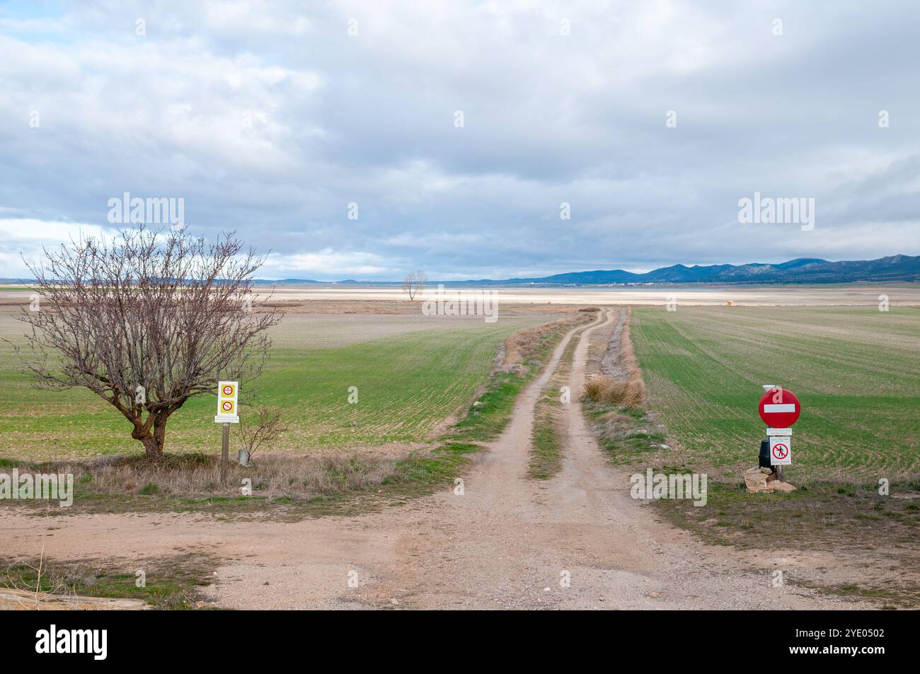 no entry sign, gallocanta lagoon, Aragon, Spain Stock Photo - Alamy