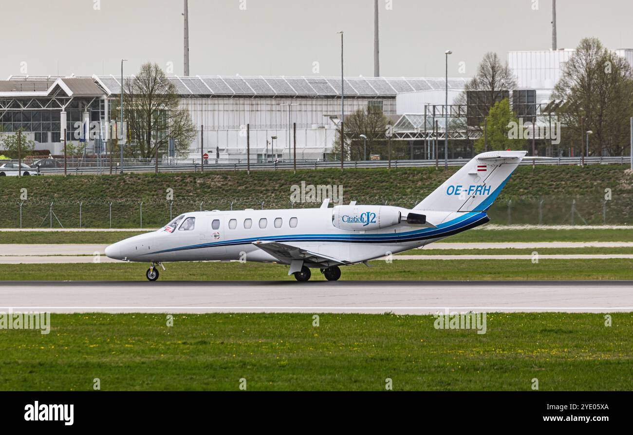 International jet management gmbh hi-res stock photography and images ...