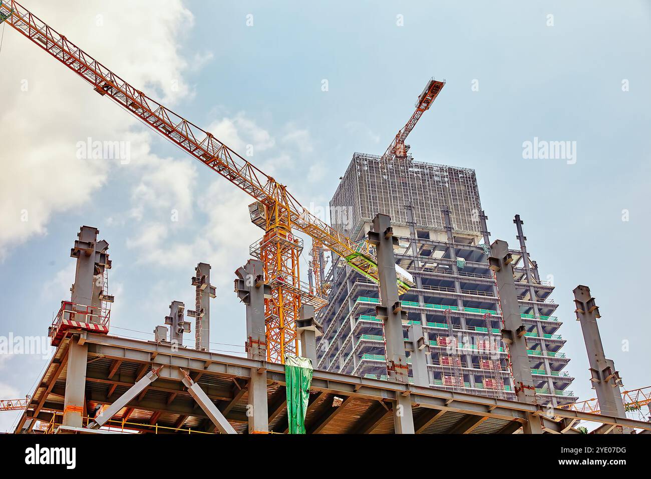 Skyscraper building under construction hi-res stock photography and images - Alamy