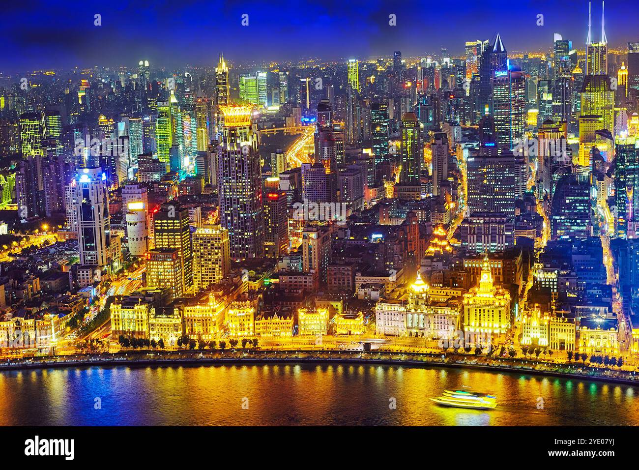 Beautiful view of Shanghai - Bund or Waitan waterfront at night ...