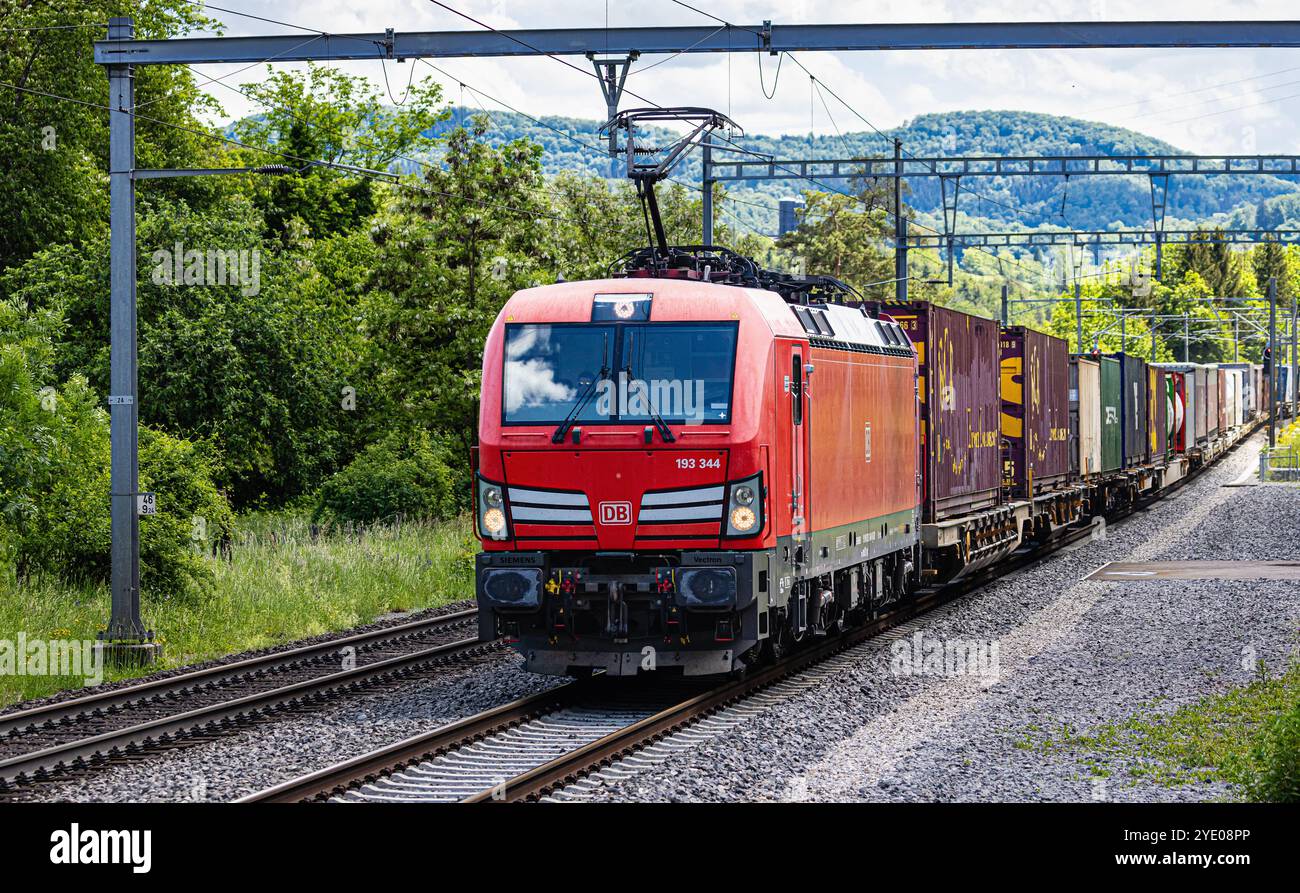 Böztal, Switzerland, 19th May 2024: A German railway Vectron electric ...