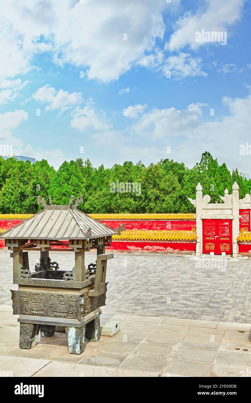 Altar in temple hi-res stock photography and images - Alamy
