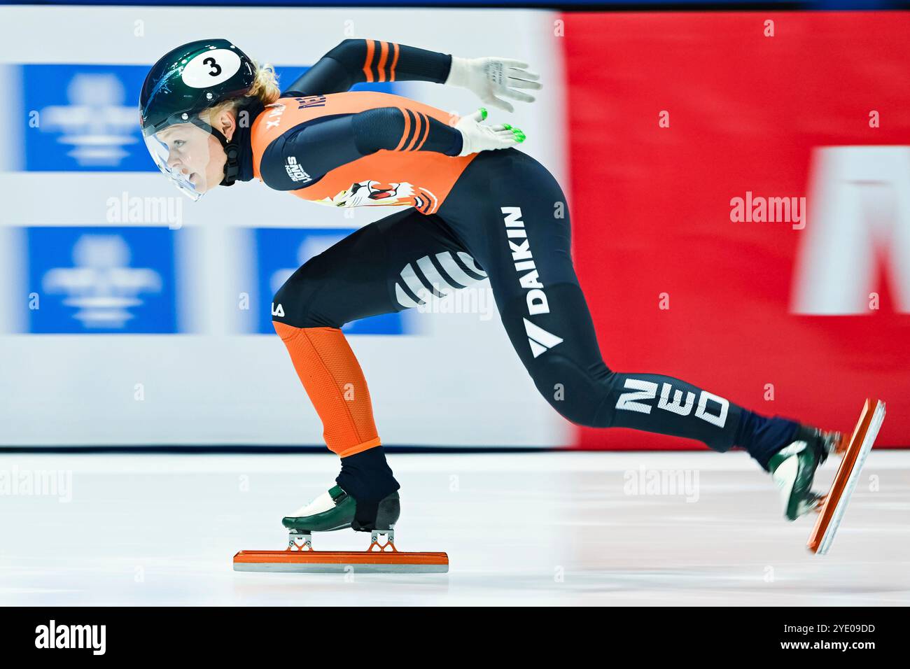 MONTREAL, QC - OCTOBER 25: Xandra Velzeboer (NED) races at ISU Short ...