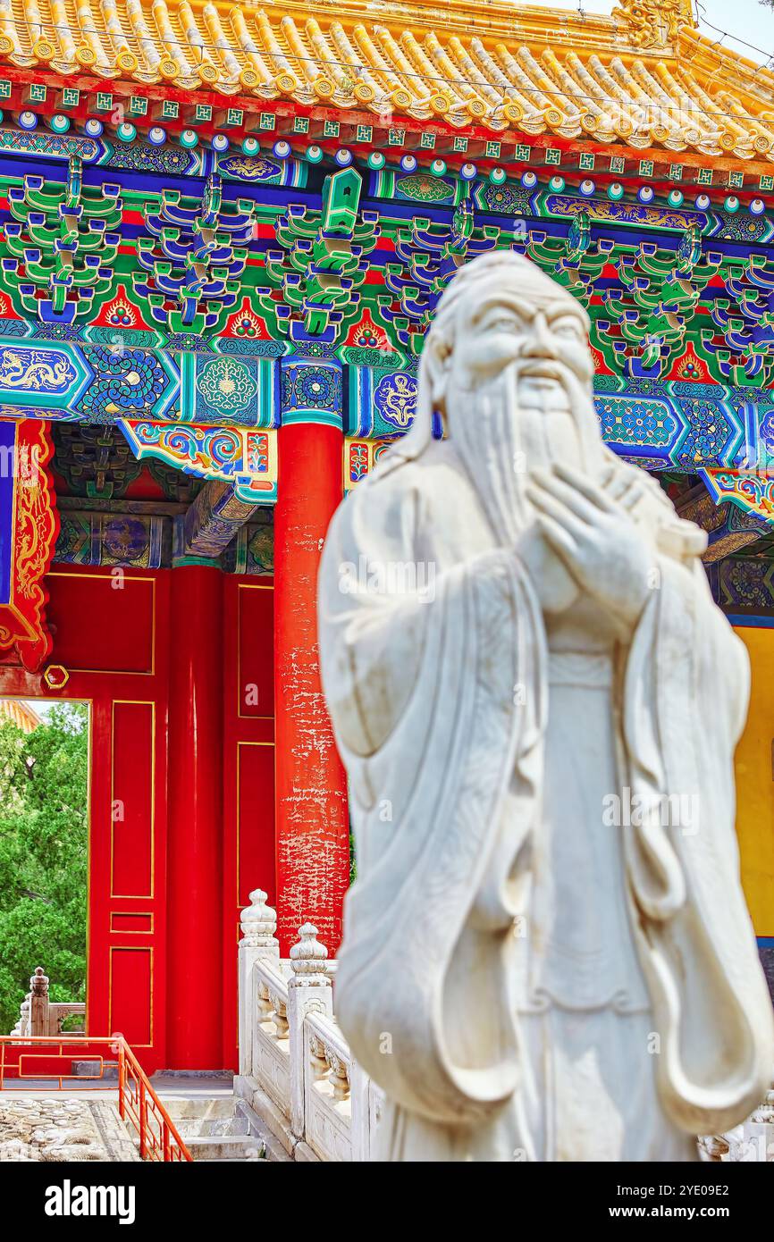 Statue of Confucius, the great Chinese philosopher in Temple of ...