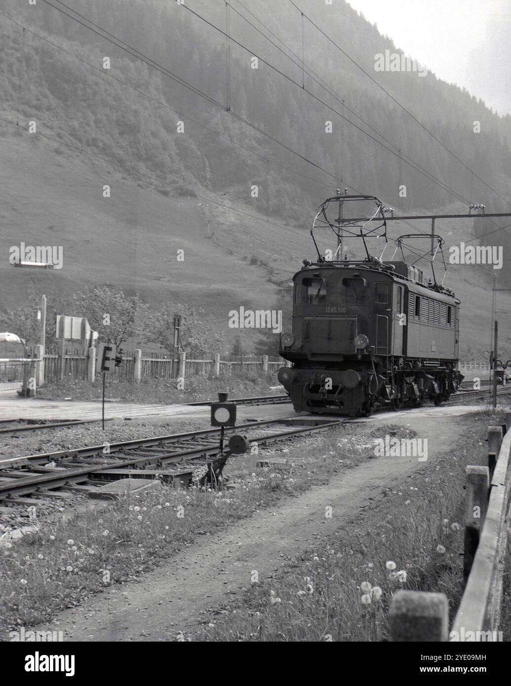 1245 510 hi-res stock photography and images - Alamy