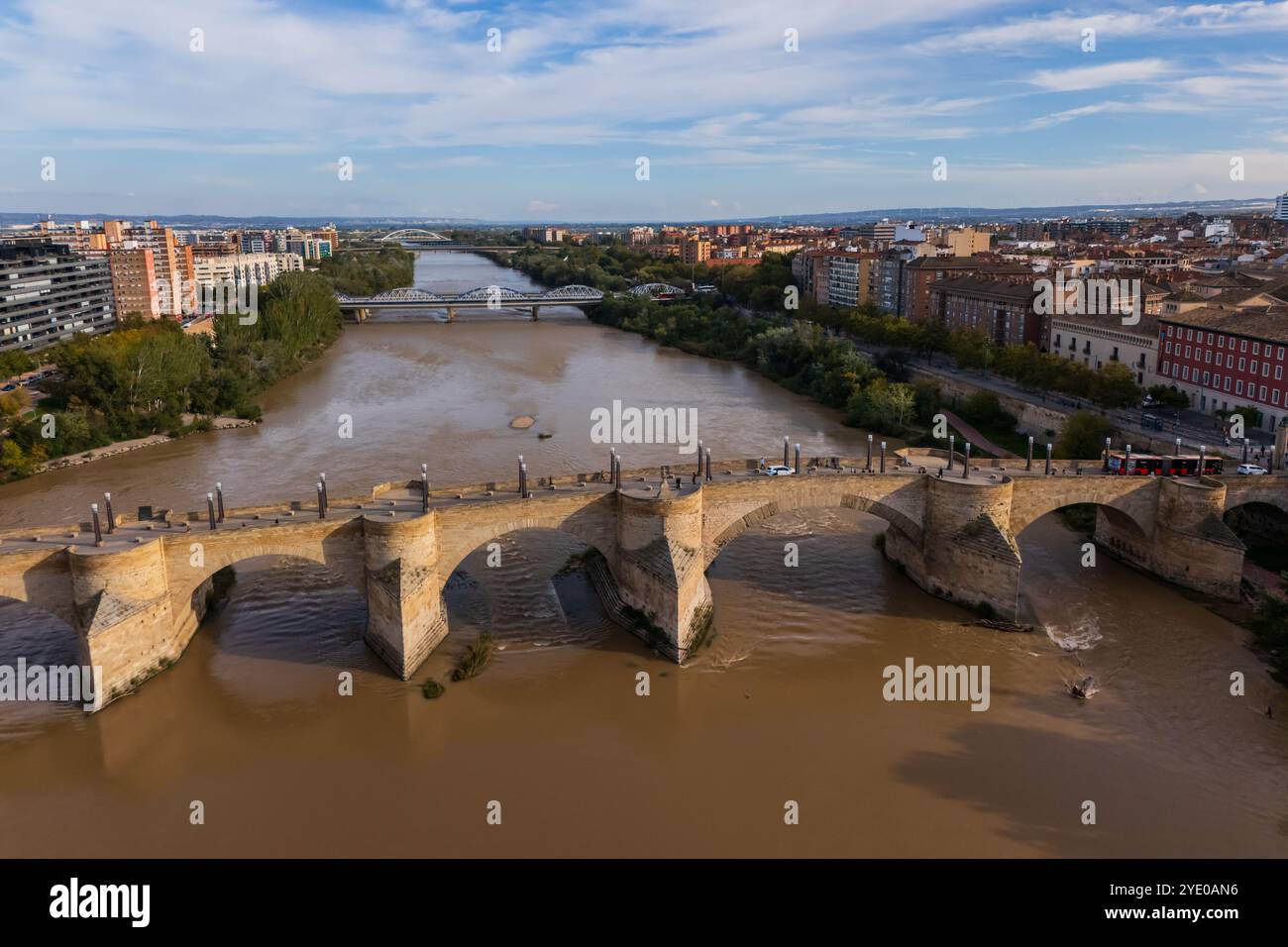 River pedestrian bridge puente hi-res stock photography and images - Alamy