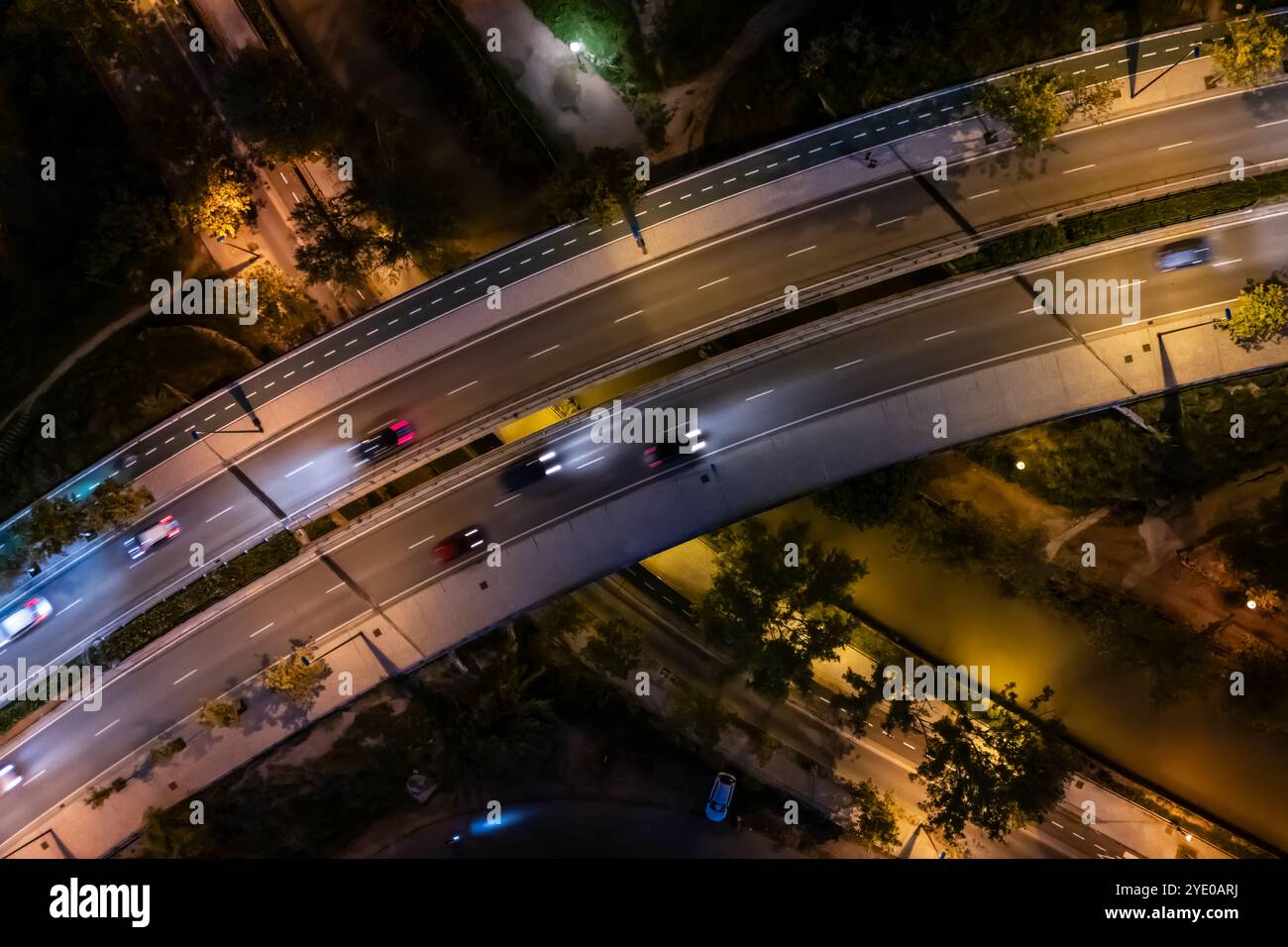 Glowing reflective road hi-res stock photography and images - Alamy