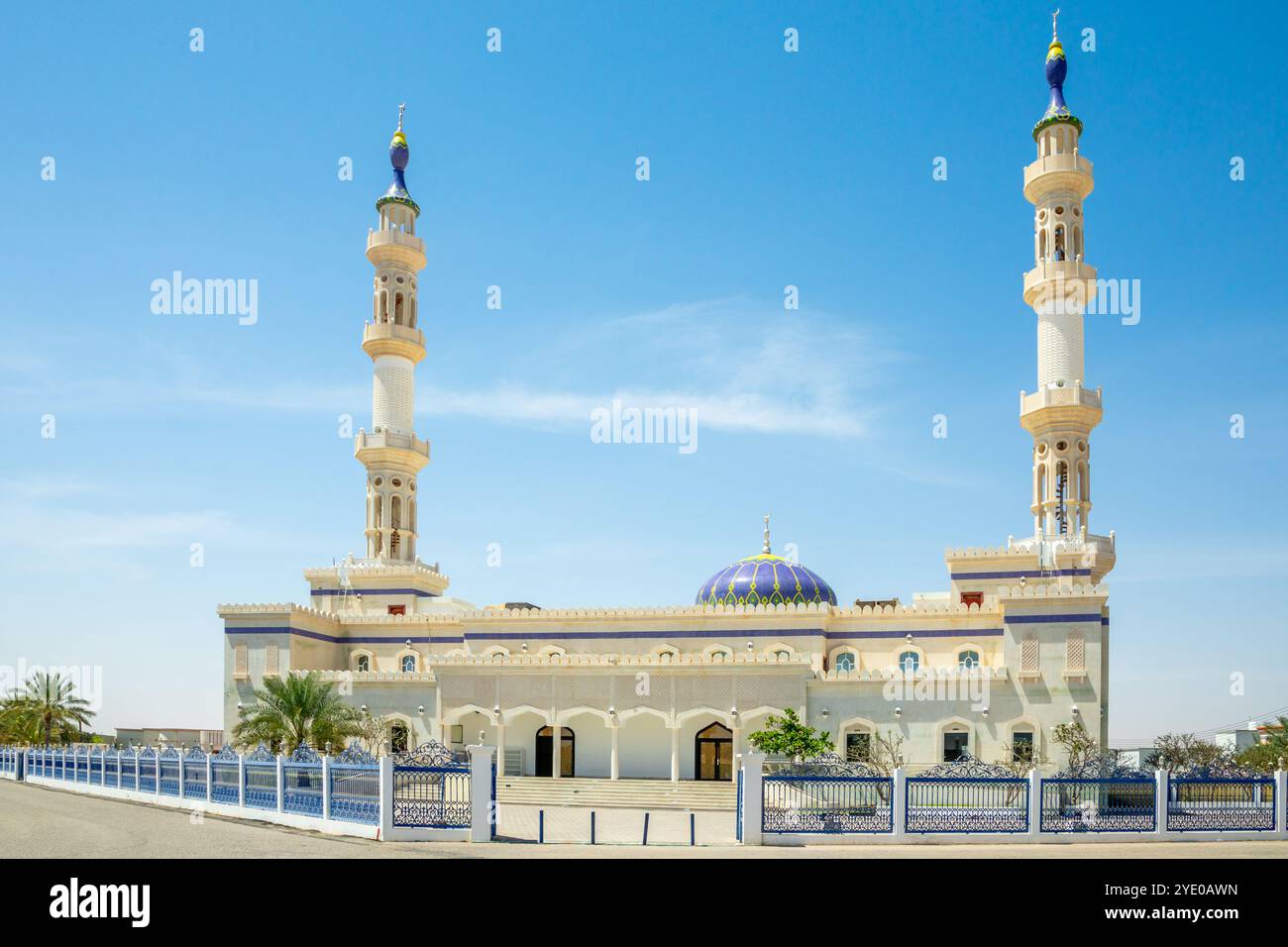 White omani mosque with two minarets, Jalan Bani Buhassan, sultanate ...