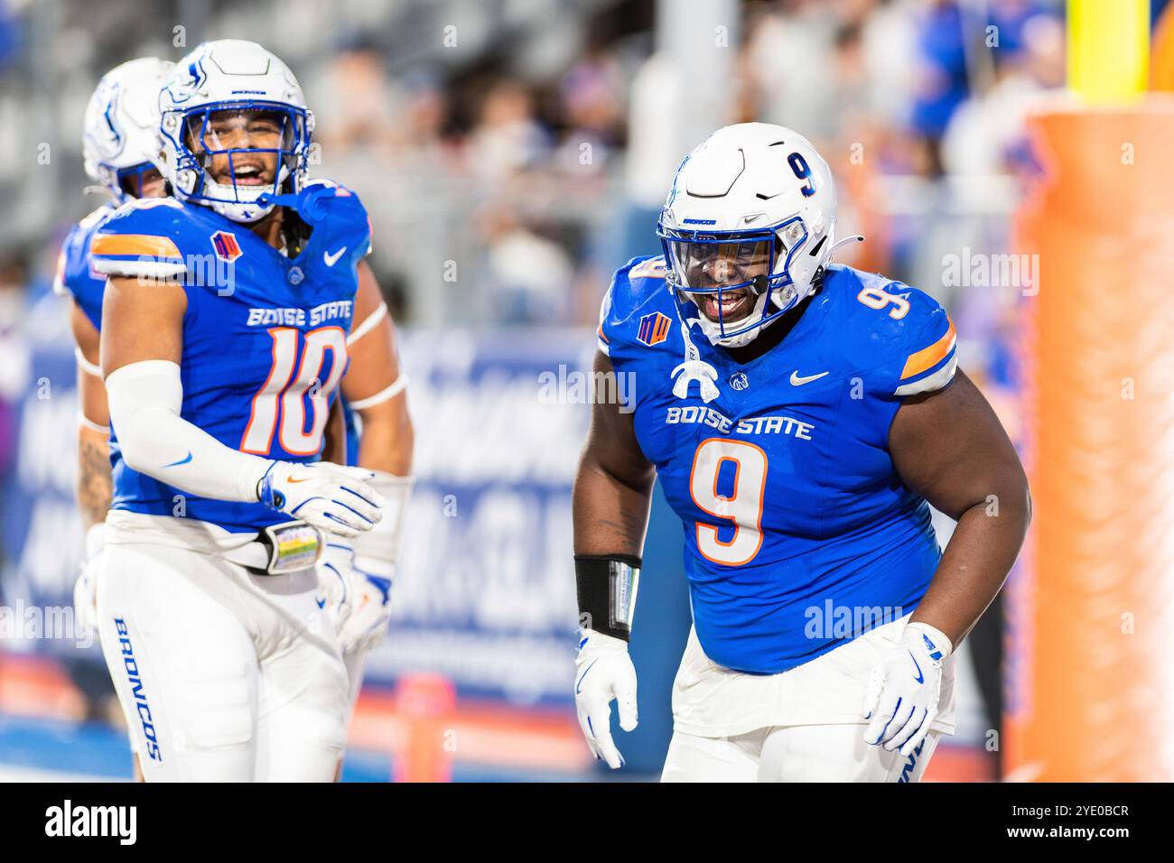 BOISE, ID - SEPTEMBER 21: Boise State Broncos nose tackle Sheldon ...