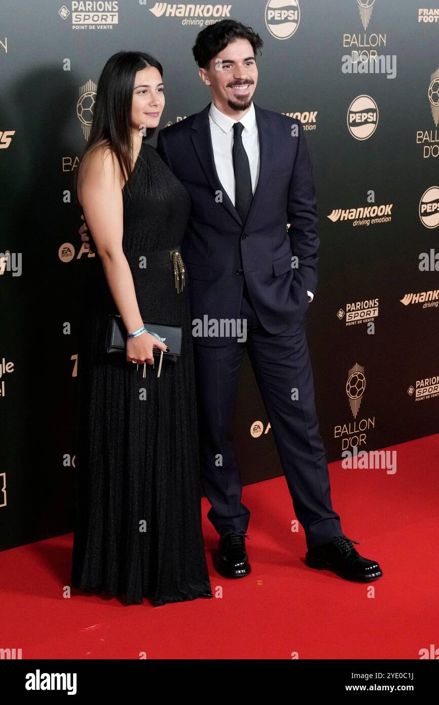 Portuguese player Vitinha, right, and his partner Tatiana Rendeiro ...