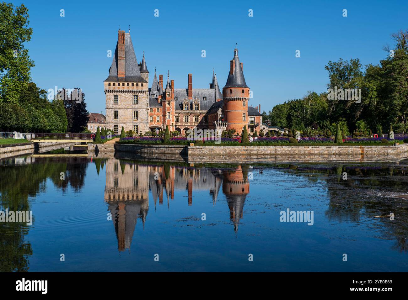 Castle of maintenon hi-res stock photography and images - Alamy
