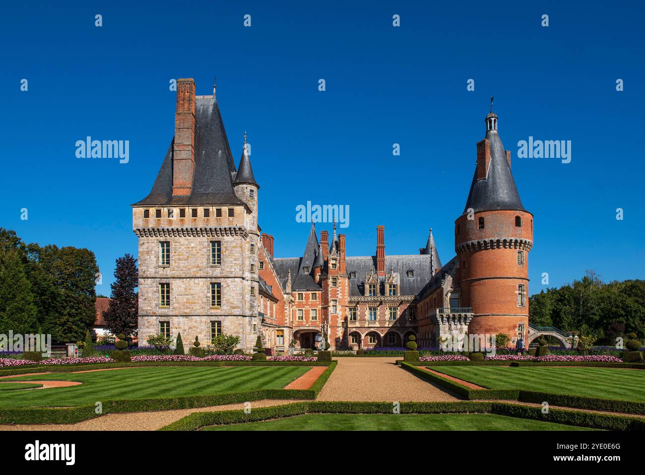 Castle of maintenon hi-res stock photography and images - Alamy