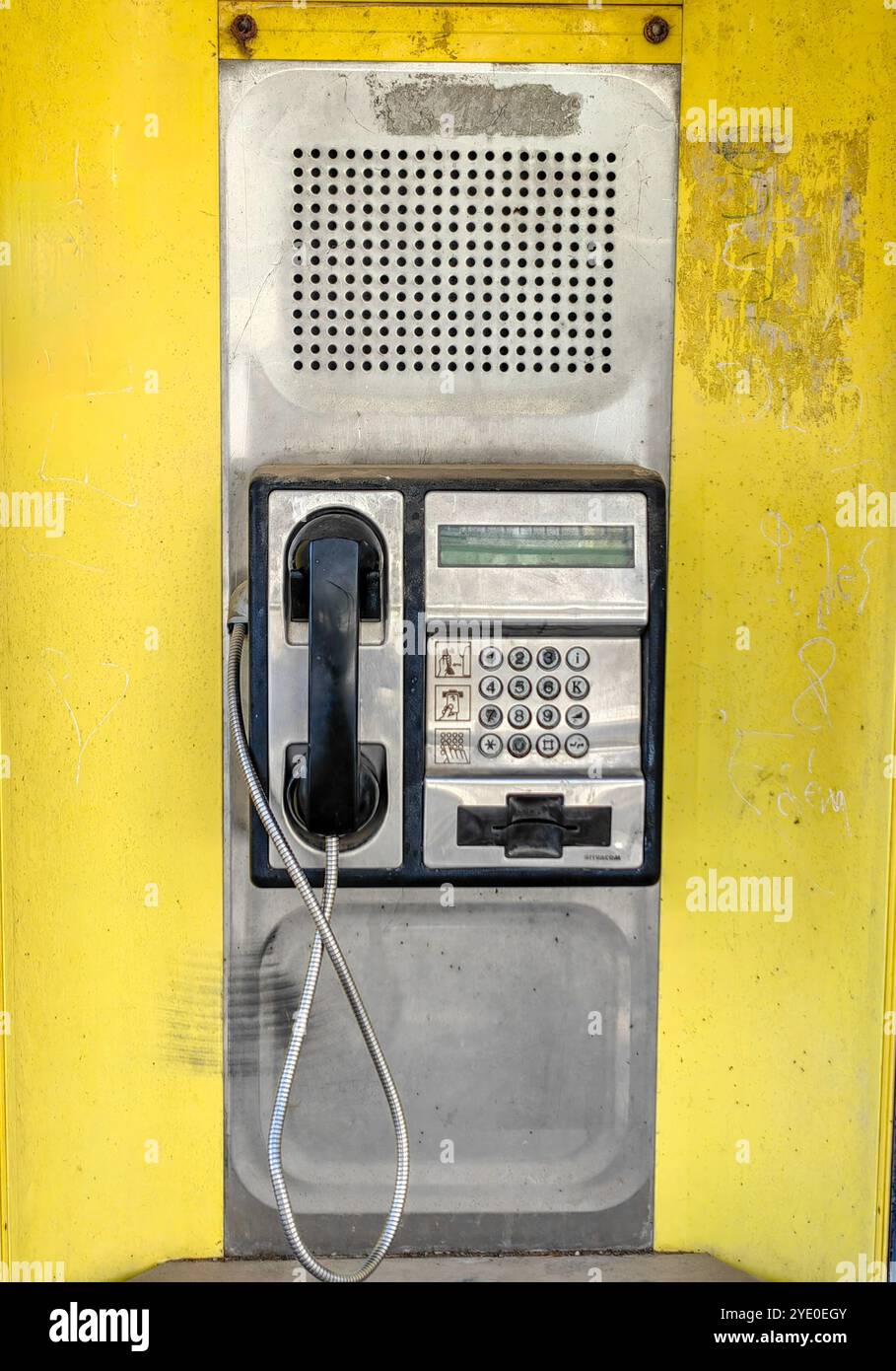 Dial if You Remember: Forgotten Technology Concept of a Wired Headset ...