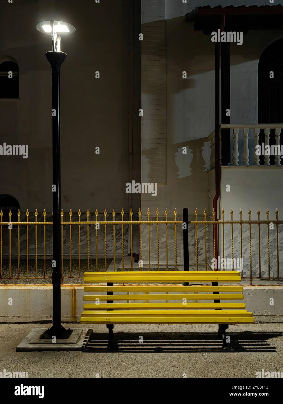 Cinematic city street moment hi-res stock photography and images - Alamy