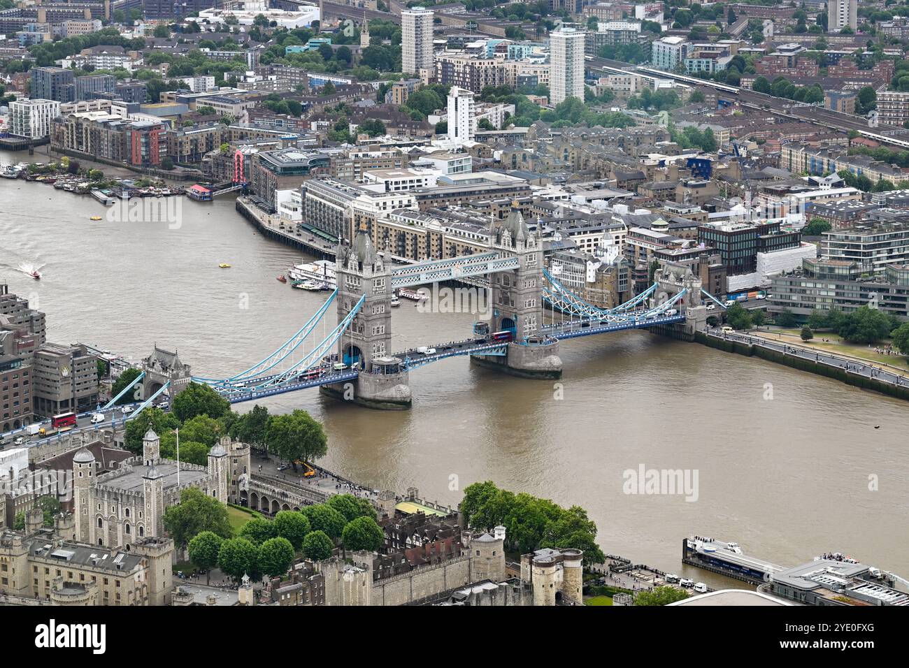Aerial view of the tower of london hi-res stock photography and images ...
