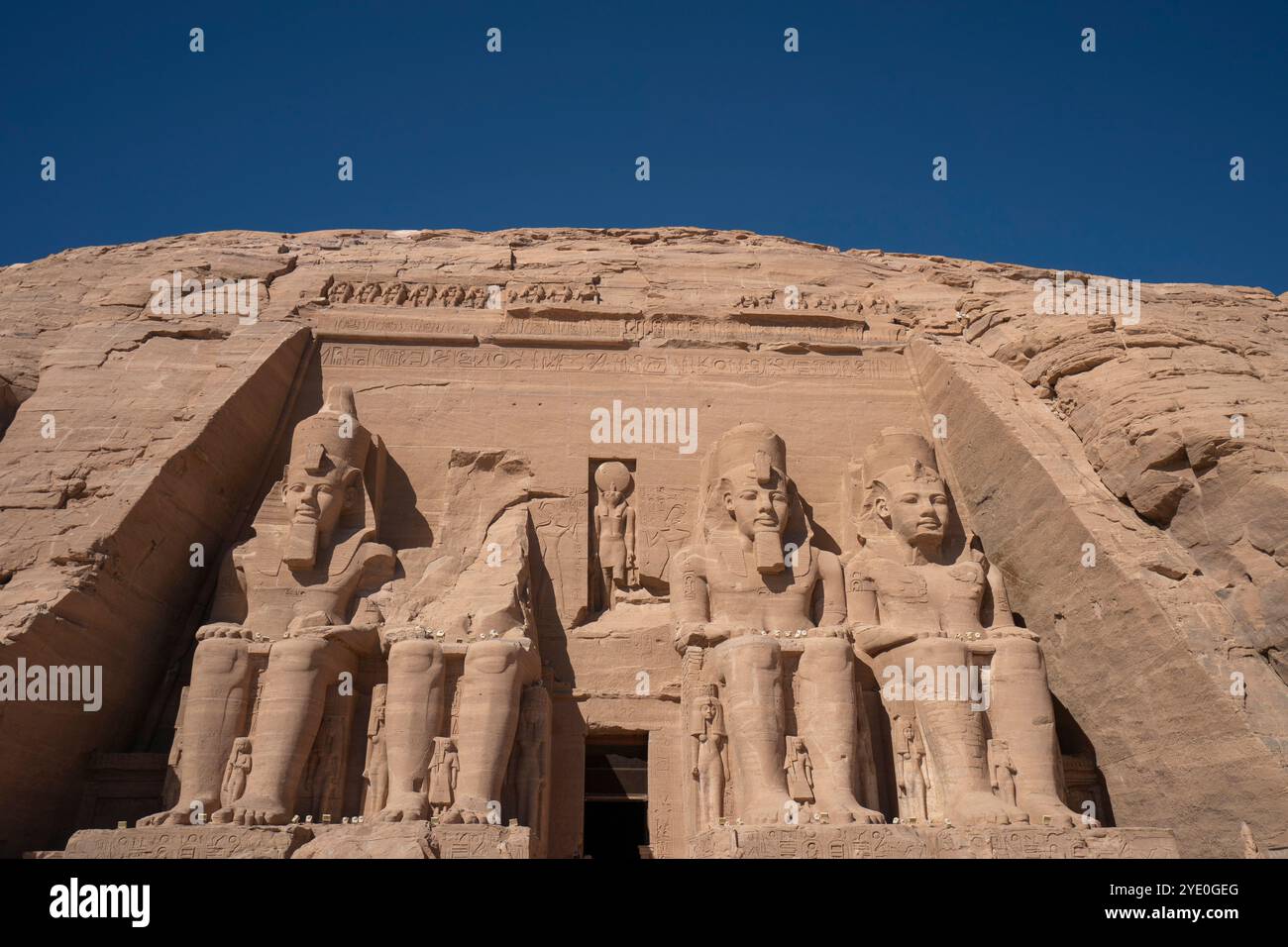 Colossal statues of King Ramses II, Abu Simbel, Egypt Stock Photo - Alamy