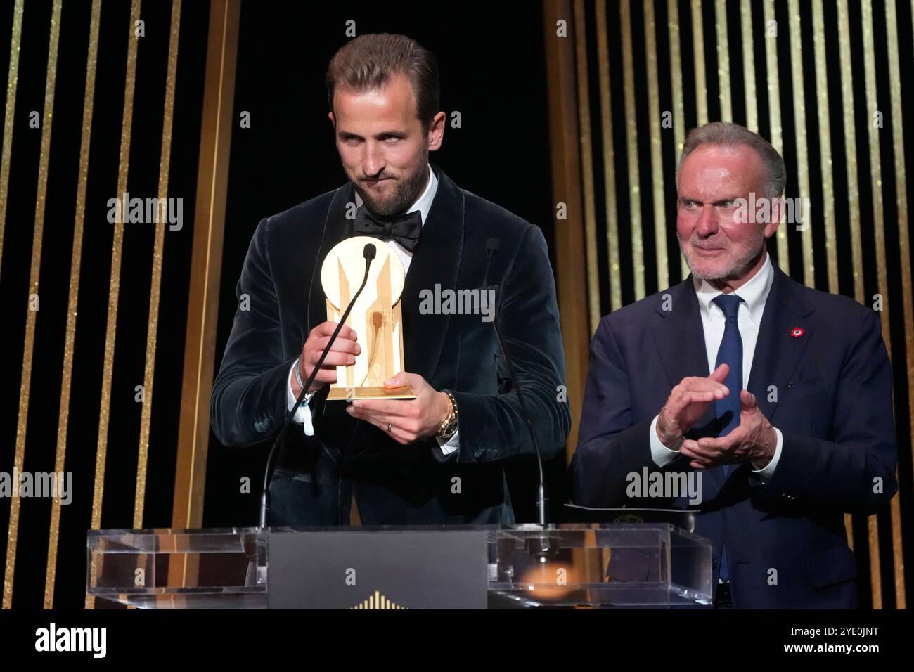 Harry Kane receives the Gerd Mueller trophy during the 68th Ballon d'Or ...