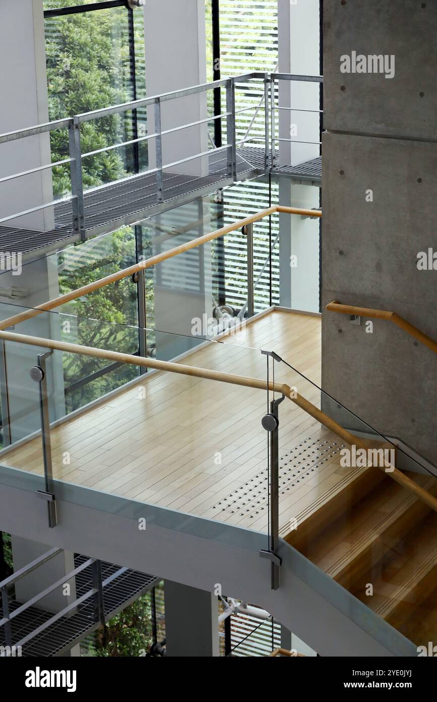 Modern glass steel wood construction hi-res stock photography and ...