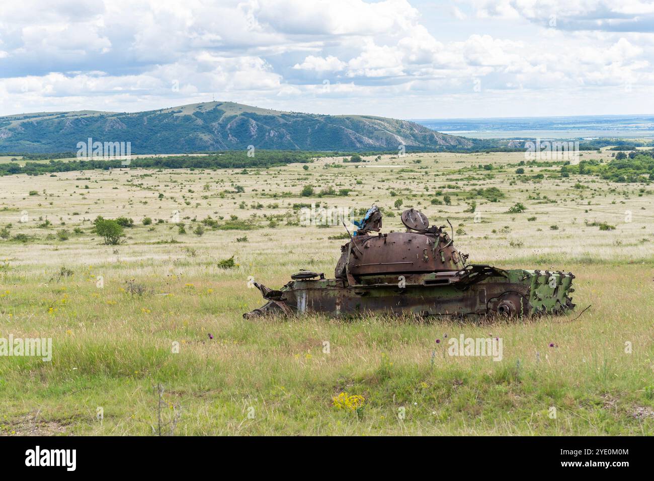 Abandoned soviet tank hi-res stock photography and images - Alamy