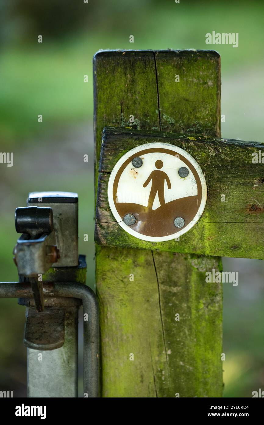 Open Access land marker and logo on gate - England, UK Stock Photo - Alamy