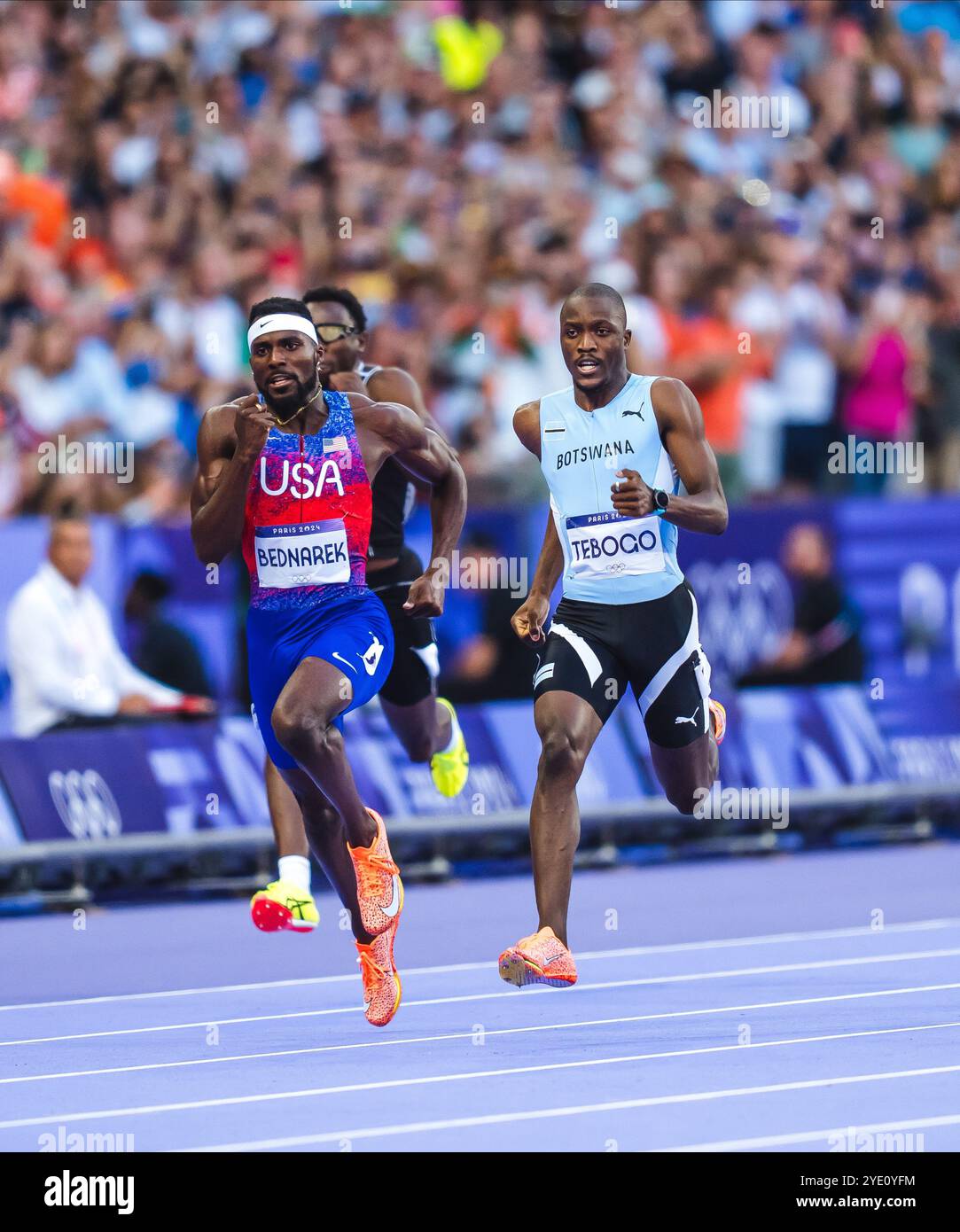 Letsile Tebogo winning in the 200 meters at the Paris 2024 Olympic ...
