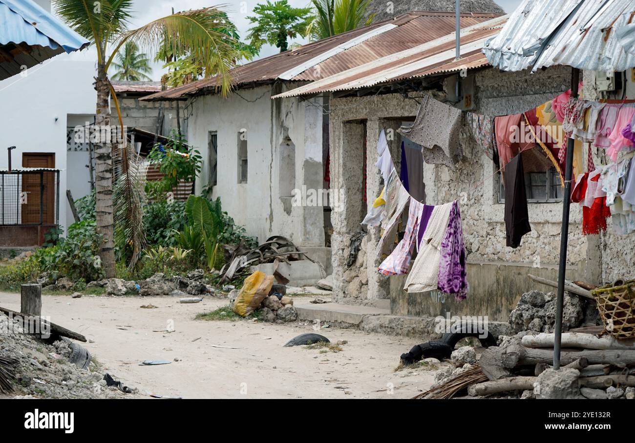 poor local village in paje on zanzibar Stock Photo - Alamy