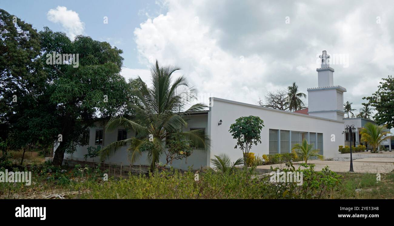 traditional mosque building on zanzibar island Stock Photo - Alamy