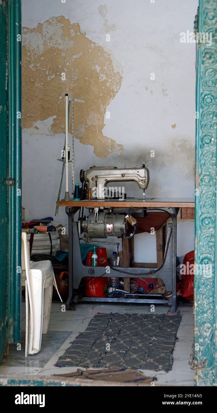 simple sewing shop on zanzibar island Stock Photo - Alamy