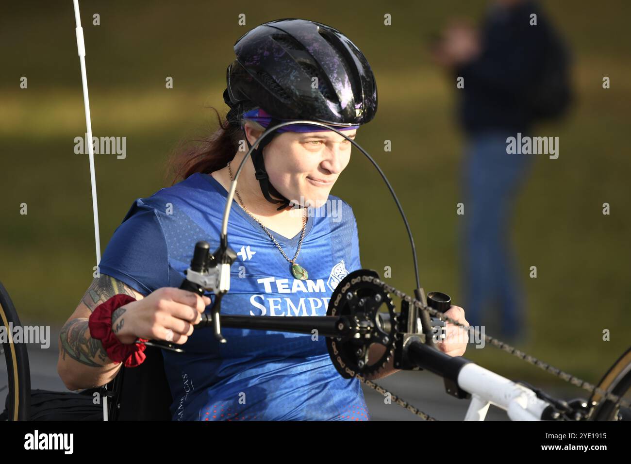 Female wheelchair marathon runner hi-res stock photography and images ...
