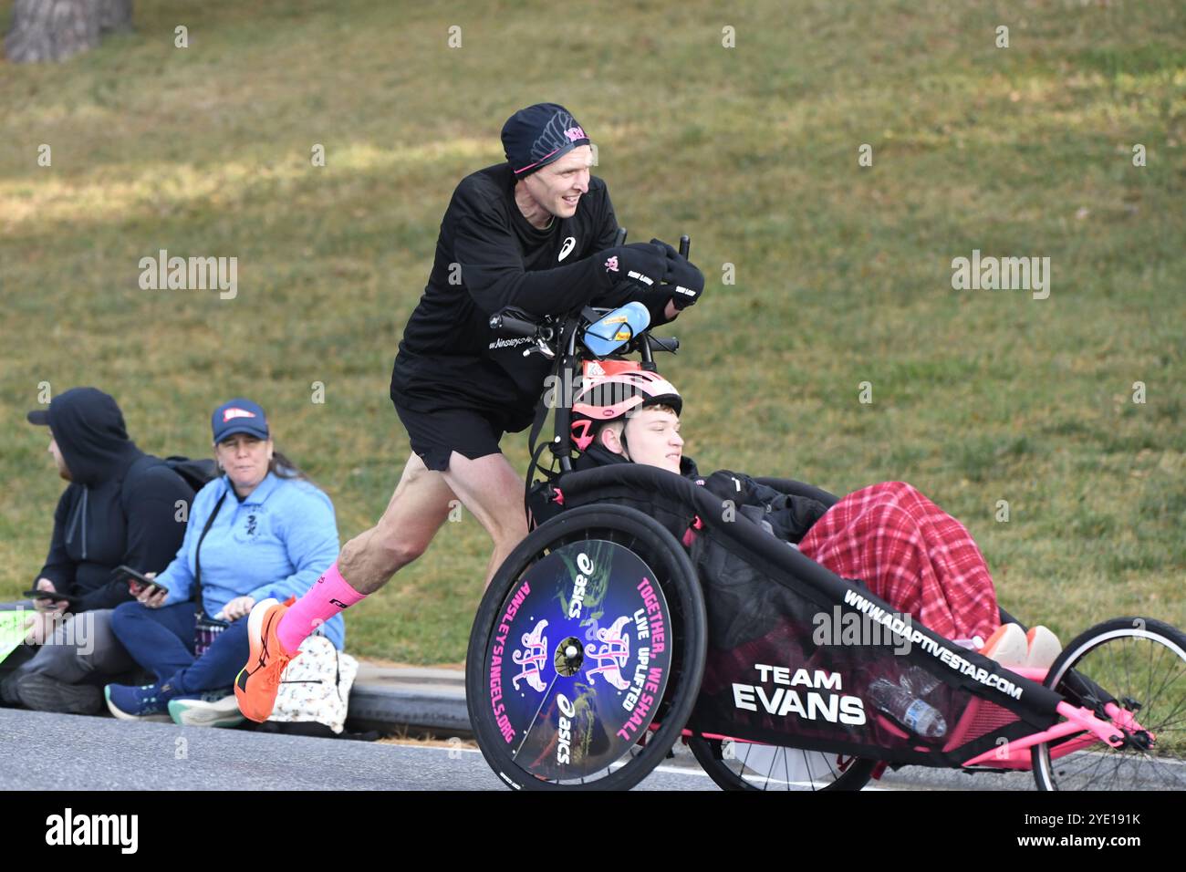 Wheelchair marathon competition 2024 hi-res stock photography and ...
