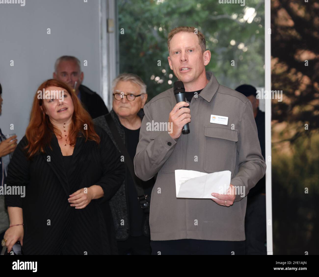 Manhattan Beach, California, USA. 25th October, 2024. Eric Brinkman (R ...