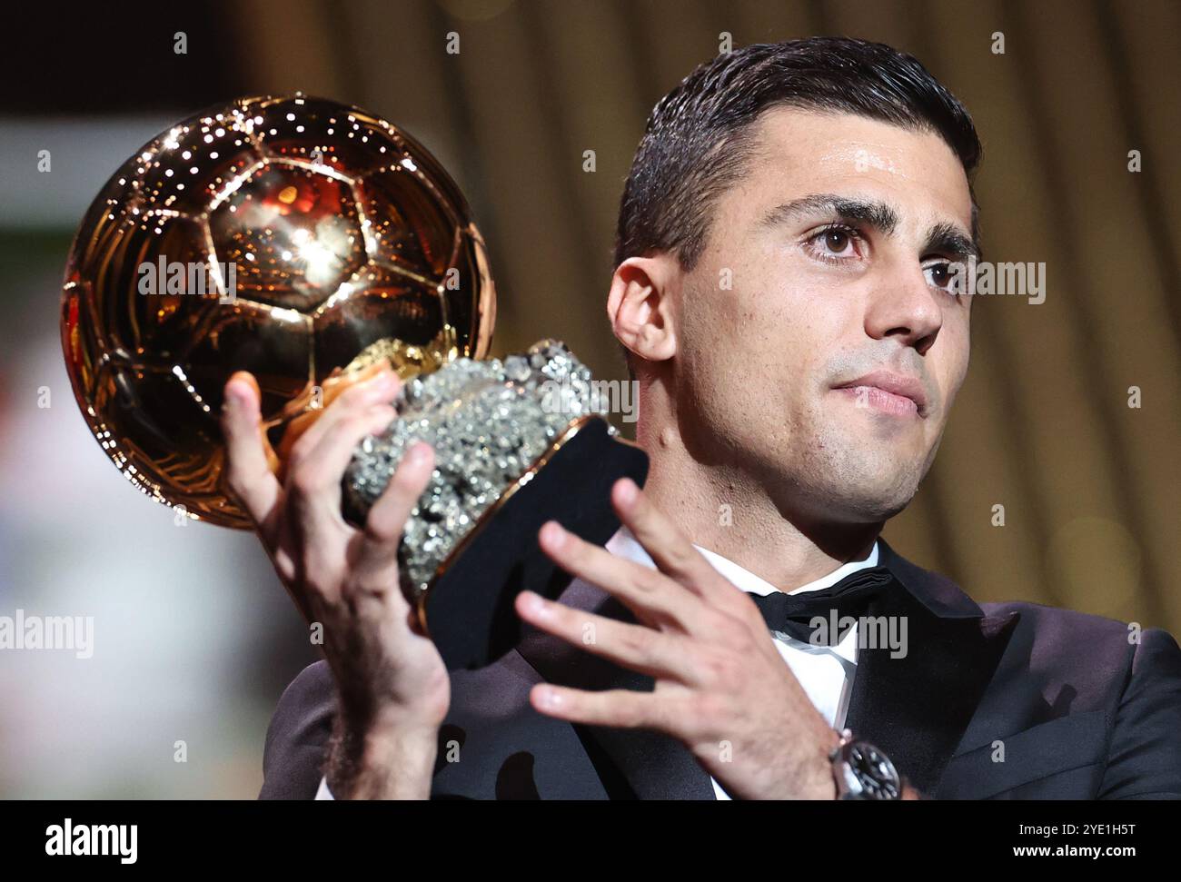 Paris, France. 28th Oct, 2024. Manchester City's Spanish player Rodri ...