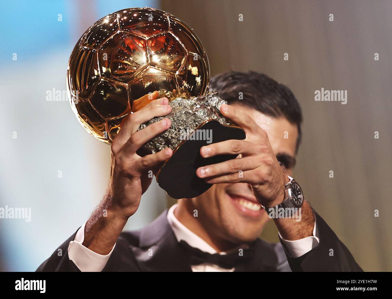 Paris, France. 28th Oct, 2024. Manchester City's Spanish player Rodri ...