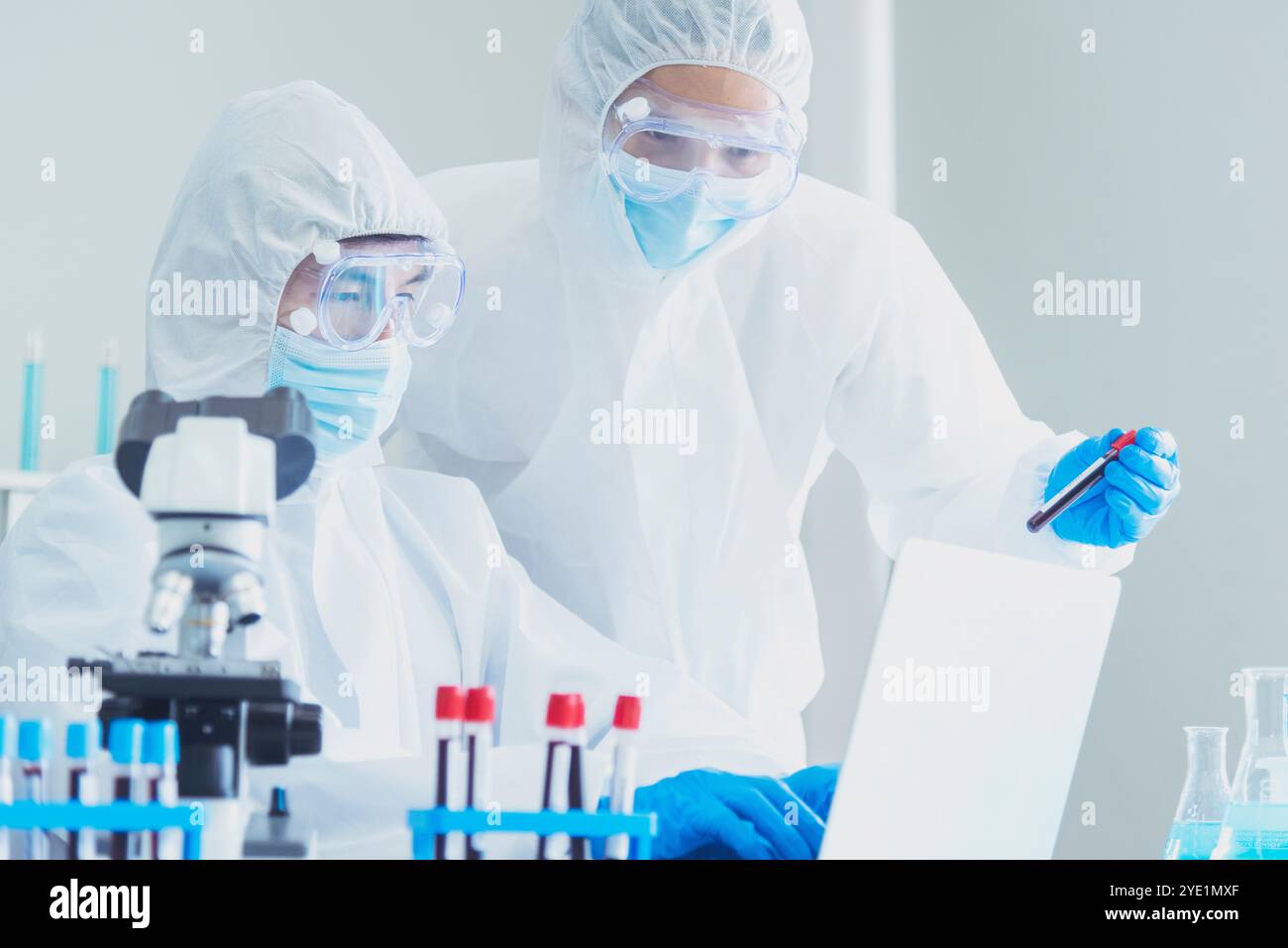 Teamscientist hi-res stock photography and images - Alamy
