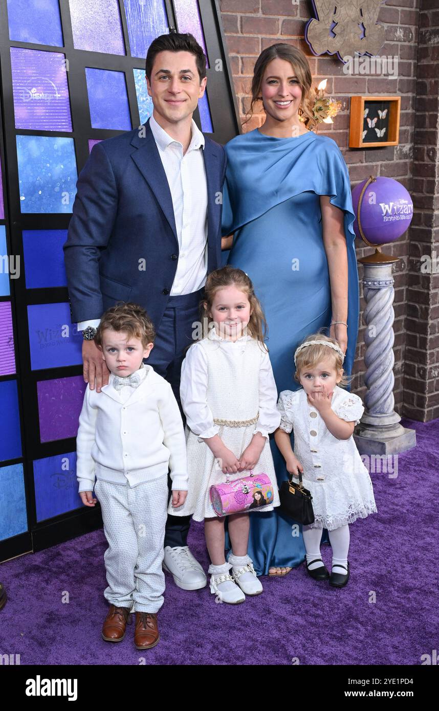 Hollywood, USA. 28th Oct, 2024. David Henrie, Maria Cahill, Gemma Clare ...