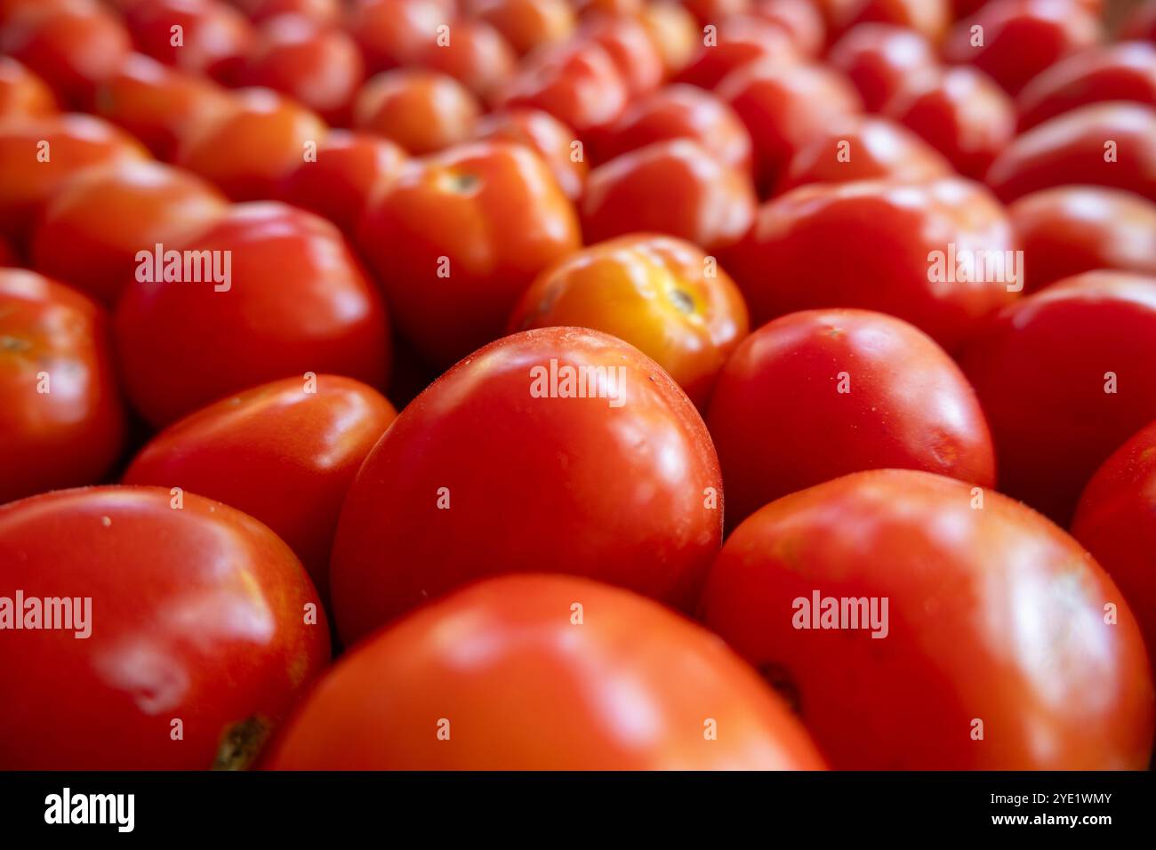 Shiny red fruit hi-res stock photography and images - Alamy